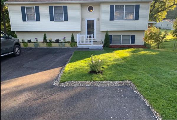 Spacious 3 Bedroom - Crystal Lake, IL