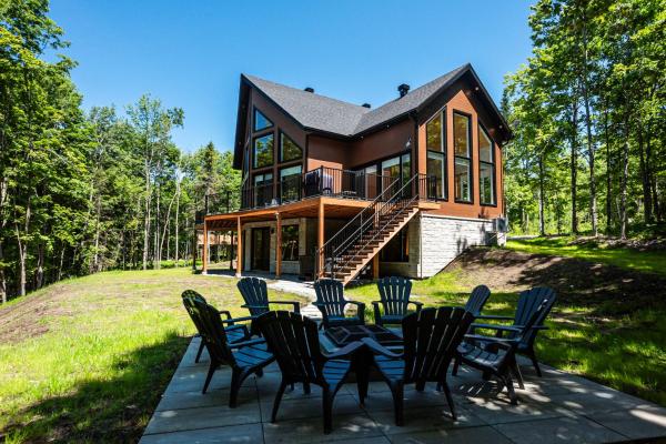 Lilia Chalet Urbain De Luxe Près Du Mont-tremblant - Laurentides