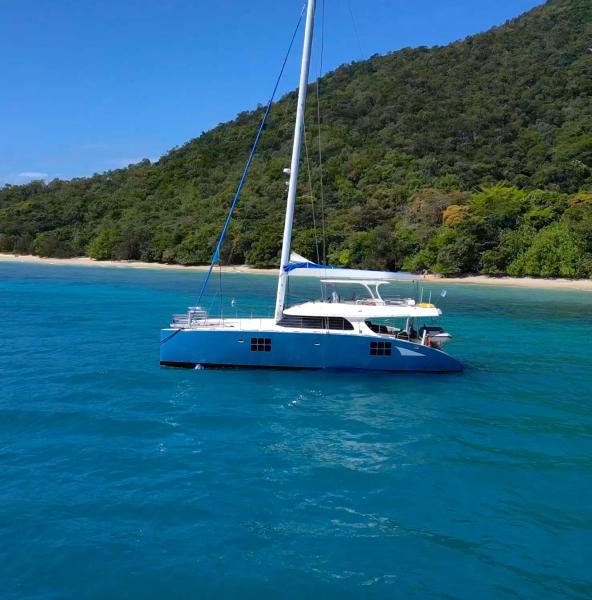 Feng - Hayman Island