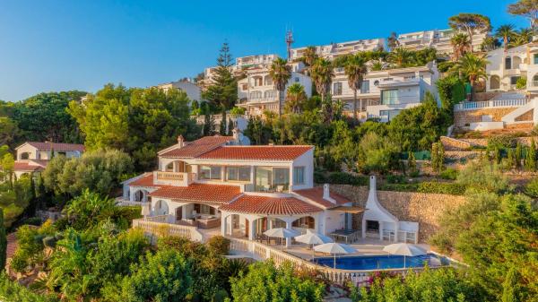 Wonderful Menorca Villa - 6 Bedrooms - Villa Increible - Great Pool And Terrace Area With Stunning Sea Views - Minorca