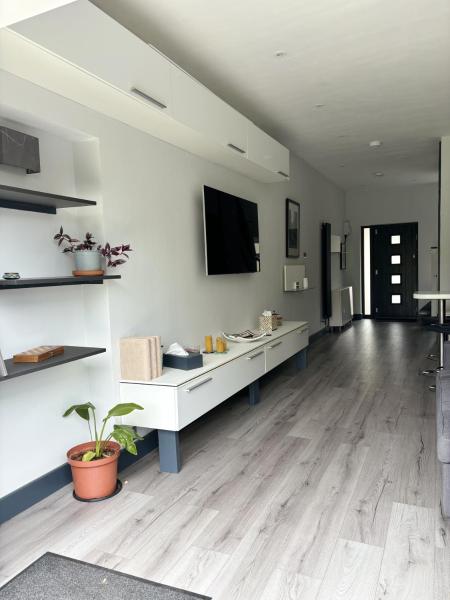 Luxury Modern Apartment With Free Private Parking - Saint Albans