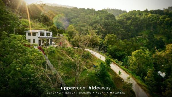 Upper Room Hideaway - Penang