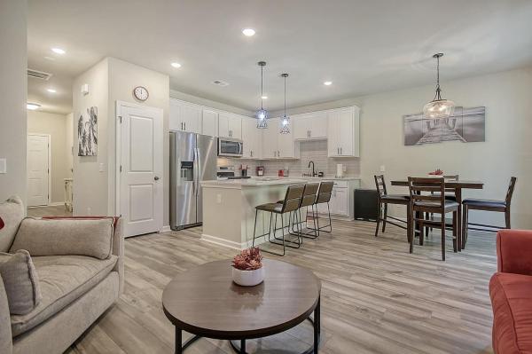Cozy Cove 15 Min From Dwntwn - Goose Creek, SC