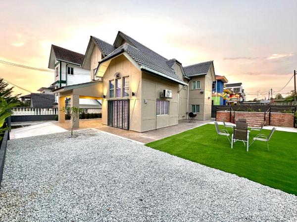 Bnb Country Homestay, Rawang - 16 Pax, Pool, Huge Garden -