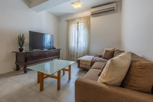 Stunning 1-bed Apartment In Heart Of Valletta - La Valeta