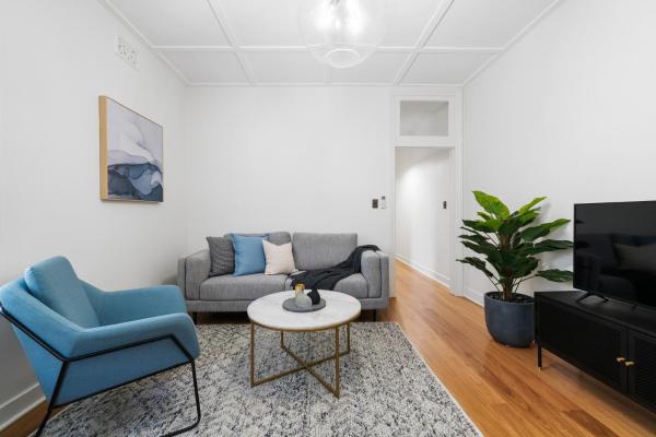 Harbour View Terrace House In The Heart Of The Rocks - Sydney