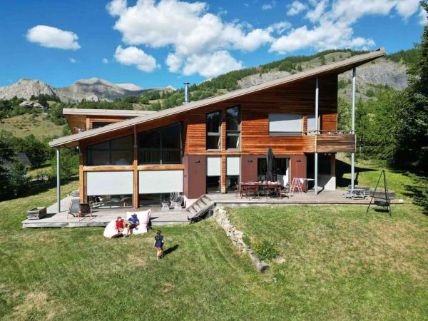 Chalet D'architecte Avec Vue Panoramique - Barcelonnette