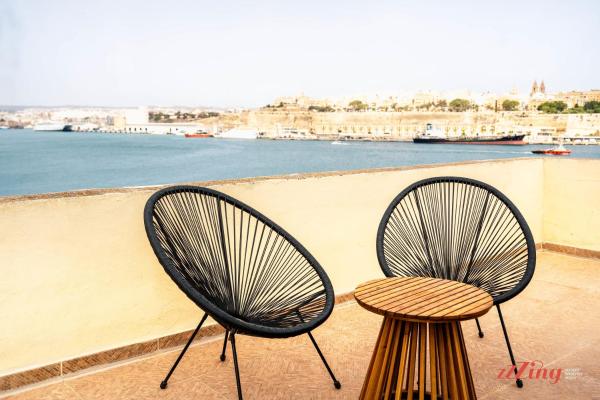 Charming Historic Home With Rooftop Views - Malta
