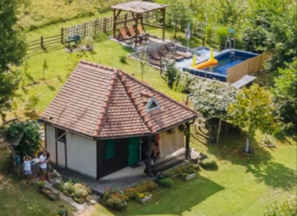 Vikendica Vučetić Loznica - Loznica