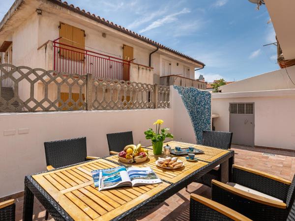 Casa Con Ampio Cortile - Dorgali