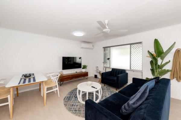 2-bedroom Charm Near Mater Hospital Pimlico - Townsville