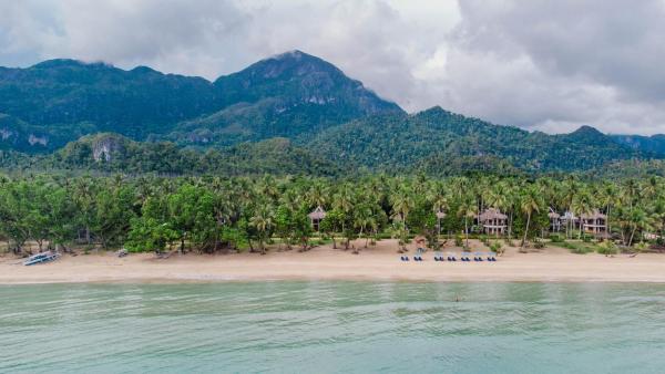 Daluyon Beach And Mountain Resort - Puerto Princesa