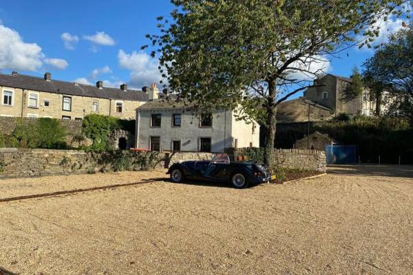 Sparks - Turnbridge Guest House - Burnley