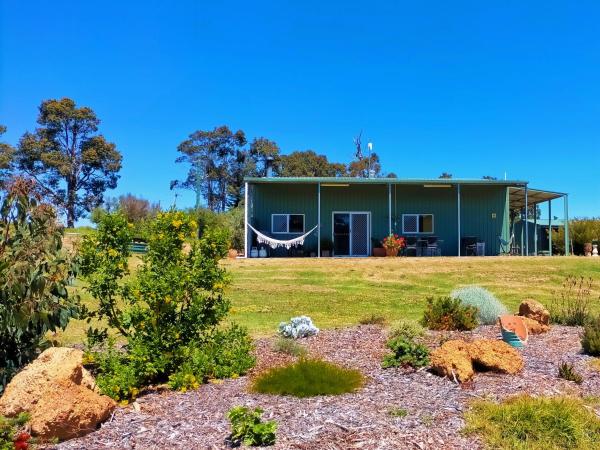 2 Bedroom Farm Stay In Metricup At Qwack's Farm - Cowaramup