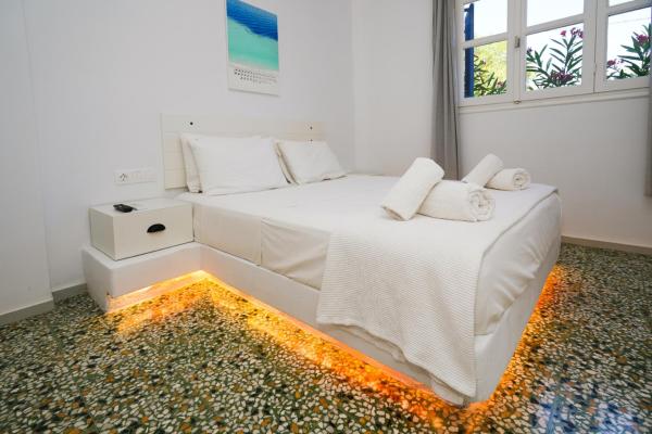Esmeralda Apartments - Cyclades