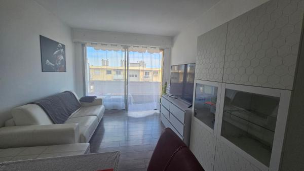 Studio Equipé Vu Sur Mer Proche Centre Ville - Vence