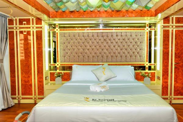 Presidential Penthouse - Vintage Italian Elegance Near Corniche - Abu Dhabi