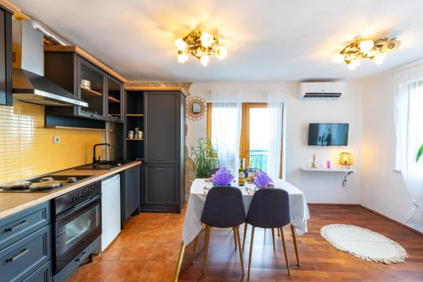 Olive Garden House In ŽRnovnica With A View & Bbq - Podstrana