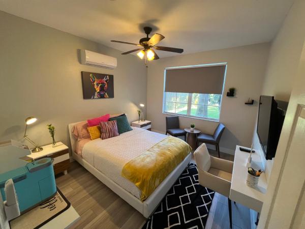 Chic Private Retreat - Pinecrest, FL