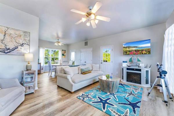 The Floridian, Old Florida Charm With Modern Comfort - St. George Island, FL