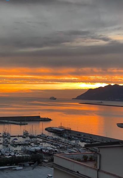 Mareluna Penthouse - Luxury Rooftop - Salerne
