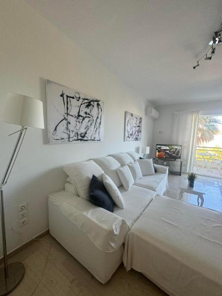 Artist Home - Milos