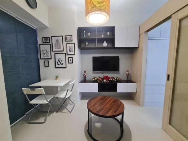 Analyn Suite - Manila