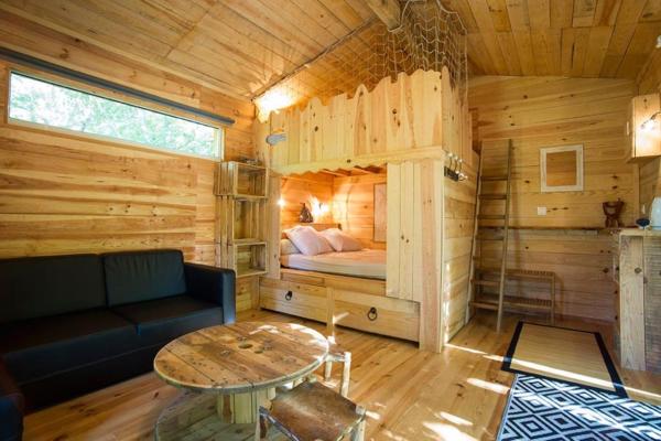Jolie Cabane Bois Sous Les Chenes Hourtin Bourg - Hourtin