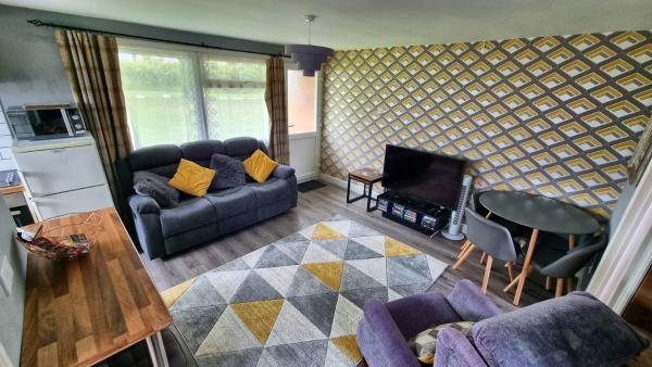 5 Hemsby Holiday Chalet, Convenient For Sandy Beach - Hemsby