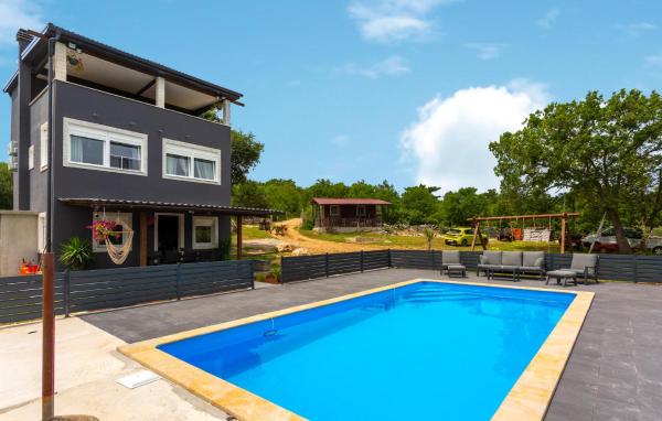 2 Bedroom Awesome Home In Polje - Vrbnik