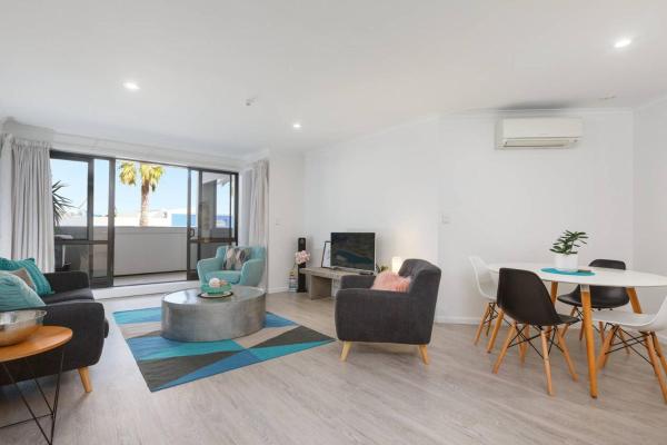Stylish And Spacious, Downtown Mount Maunganui - Mount Maunganui