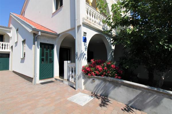 Apartments Frideric - Pag