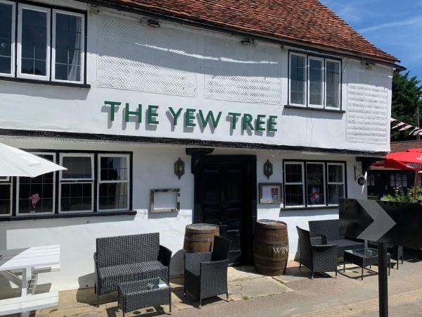 Stay And Relax At The Yew Tree - Saffron Walden