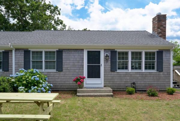 Coastal Haven In West Dennis - Cape Cod, MA