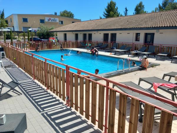 Appart'hotel Vue Piscine Pour Couple 15m² - Rognac