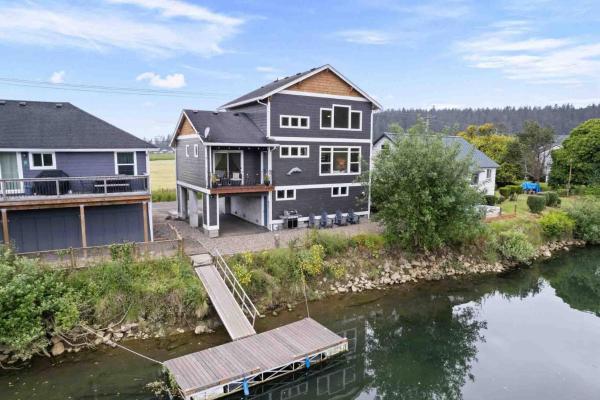 River House Escape - Pacific City, OR
