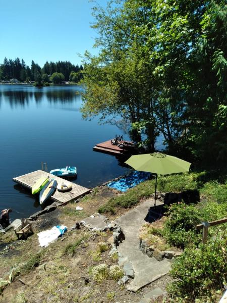 Guppies Lakehouse-prvt. Lake Acc, Close To Rainier - Ohop Lake, WA