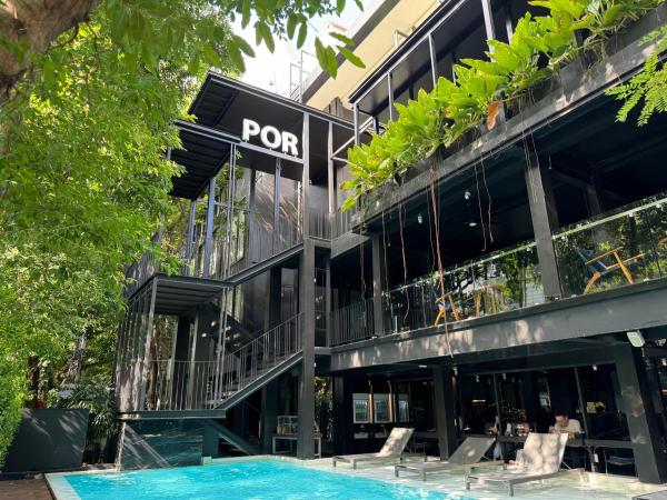 Por Santitham - Chiang Mai