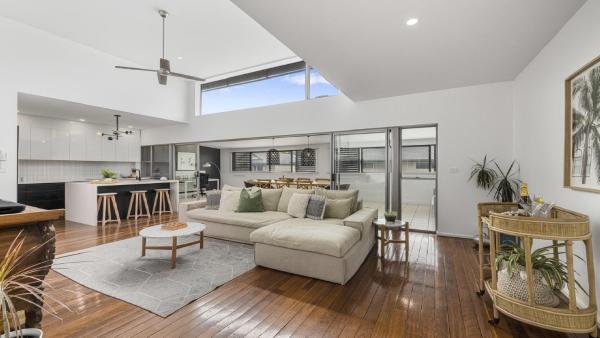 Luxe Jetty Apartment - Coffs Harbour
