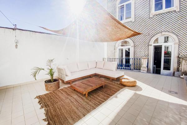 Pateo Do Mercado - 5 Quartos No Centro Histórico Com Terraço - Almeirim