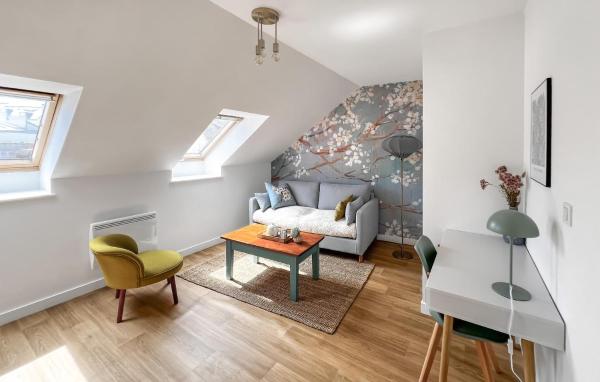 1 Bedroom Cozy Apartment In Saint-renan - Ploudalmézeau