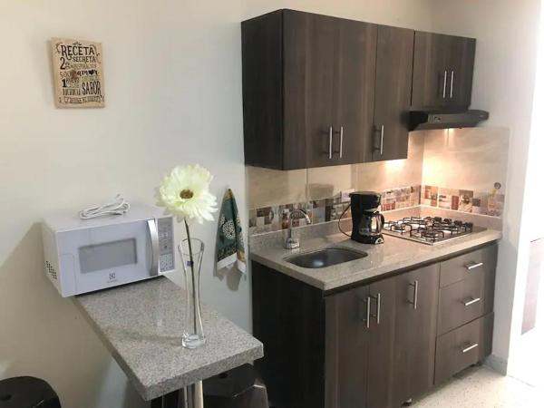 Casa Estadio Medellin Apartamentos Turisticos Renovados Y Modernos Cerca Al Metro - Sector Laureles-estadio - Copacabana