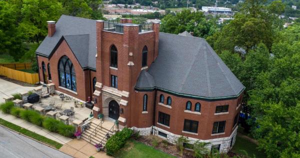 Gothic Heights Inn - Kirkwood, MO