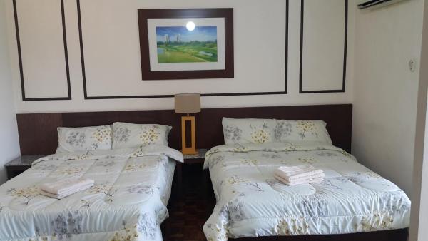Jalan Kamus, Simpang Empat Holiday Home - Tampin