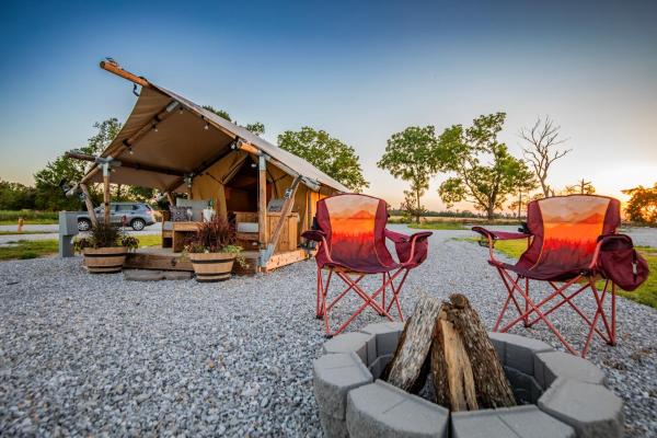 Roaring River's Cozy Nature Retreat - Missouri