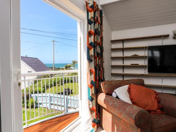 Seaside Sanctuary - Holyhead