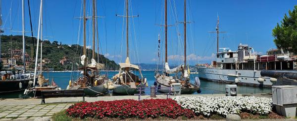 "A Ridosso" Sul Mare Nel Cuore Del Paese - 韋內雷港