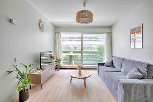 St Dominique -Great Location - Eiffel Tower - Terrace - Paris 7e Arrondissement