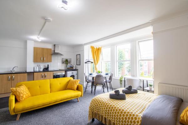 Open Mind Property - Studio With 2 Beds - Gosport