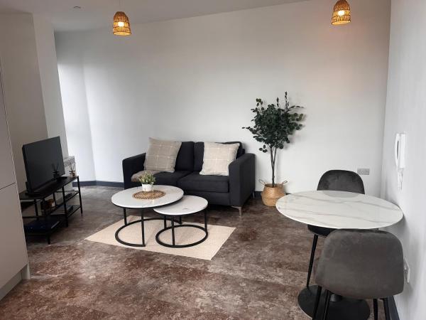 High Point 2 Bed Apartment - Bradford, United Kingdom